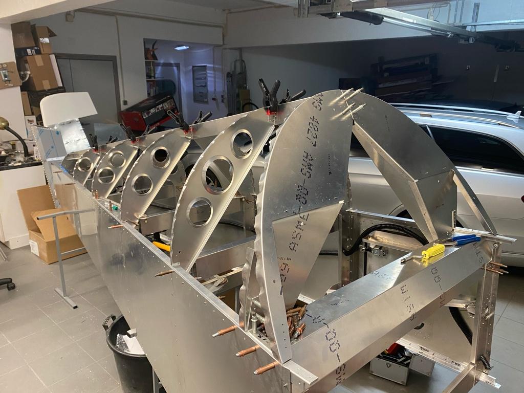 Installing the turtle deck - Legacy Xenos - SonexPilots.org